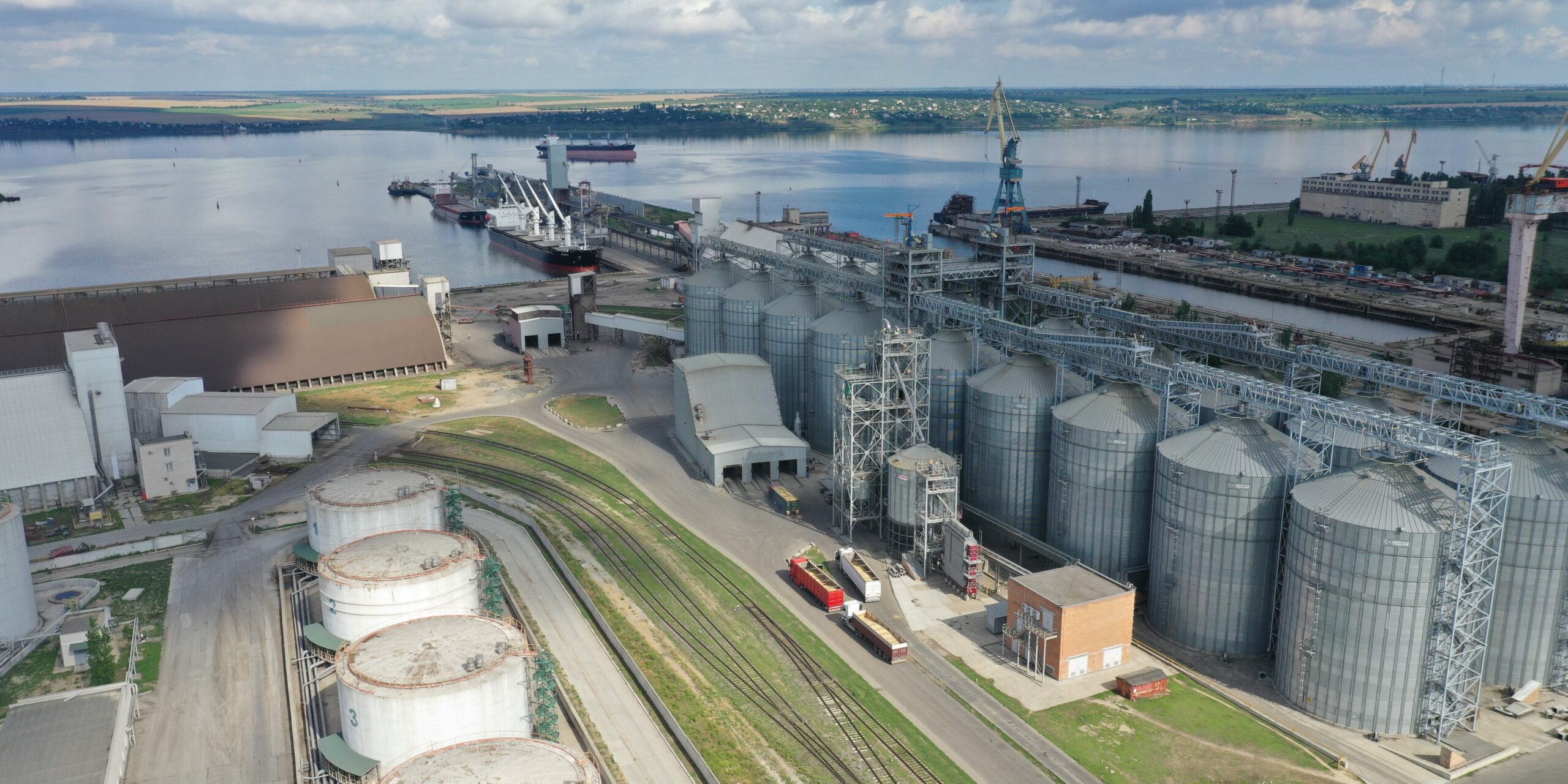 The SBI wants to confiscate the assets of the “Nika Tera” port because ...