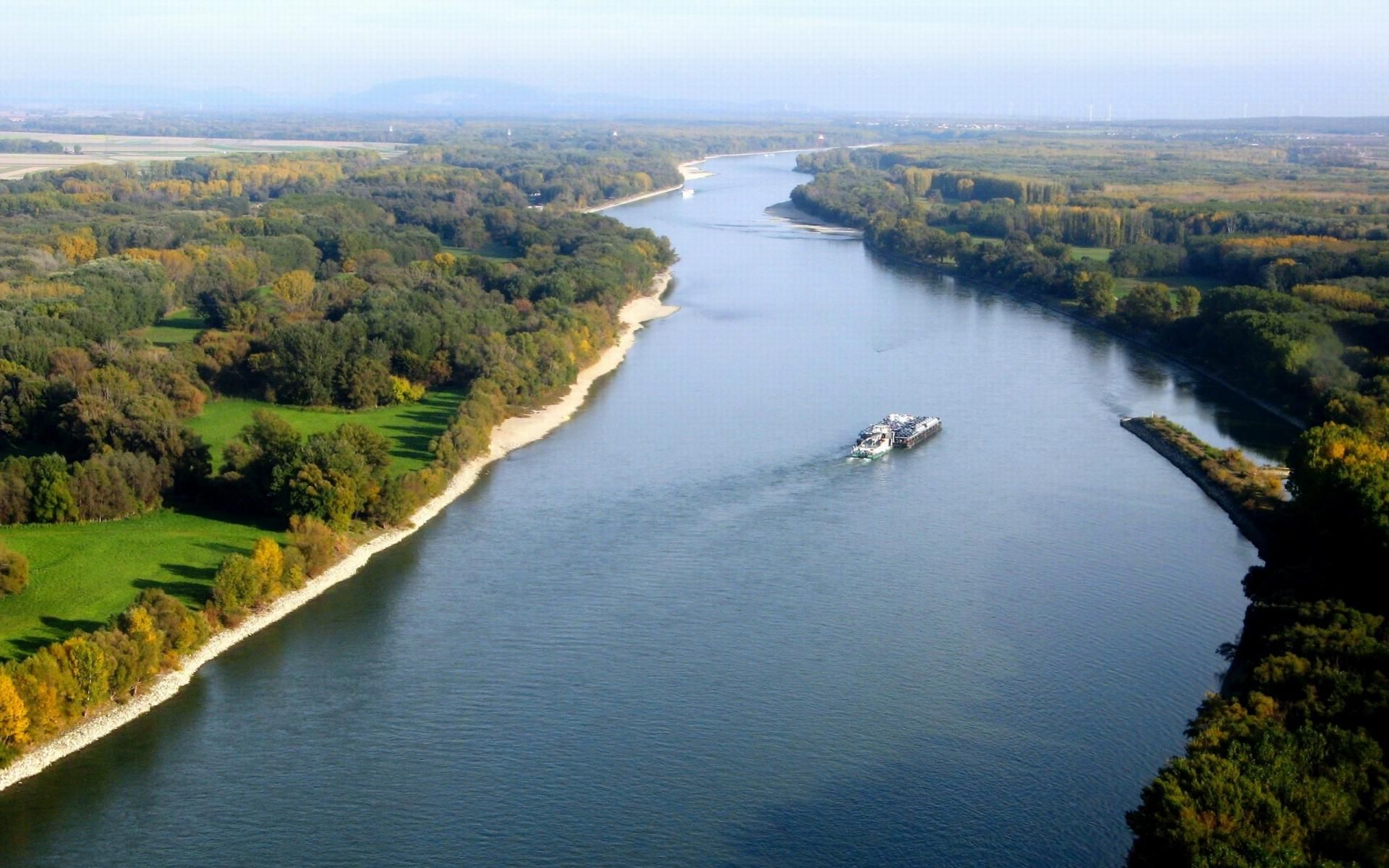 The Danube Commission can recognize the documents of the river fleet of ...