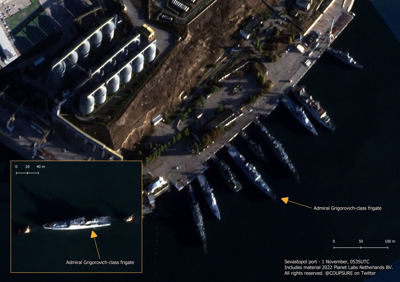 The satellite recorded the effects of explosions in the Sevastopol bay ...