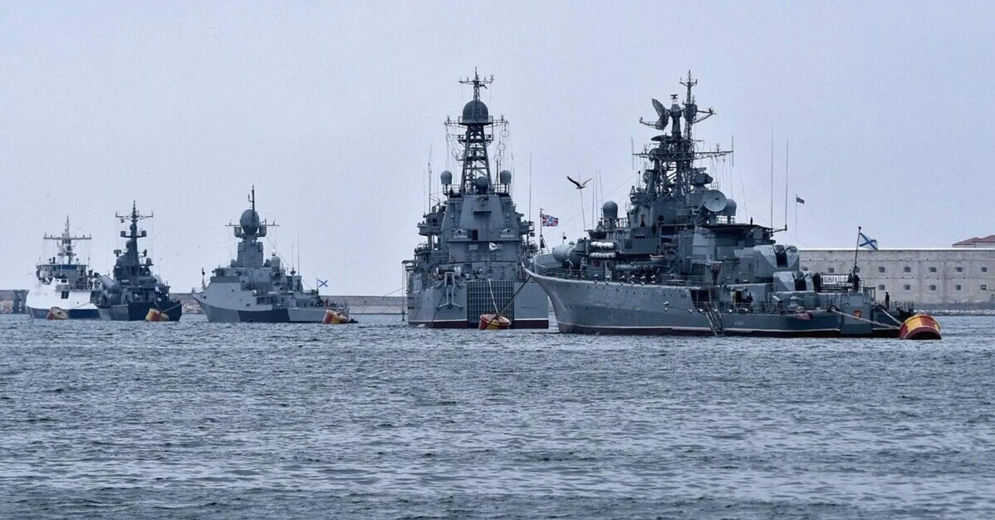 One Kalibr carrier maneuvers in the Black Sea | Ukrainian and World ...