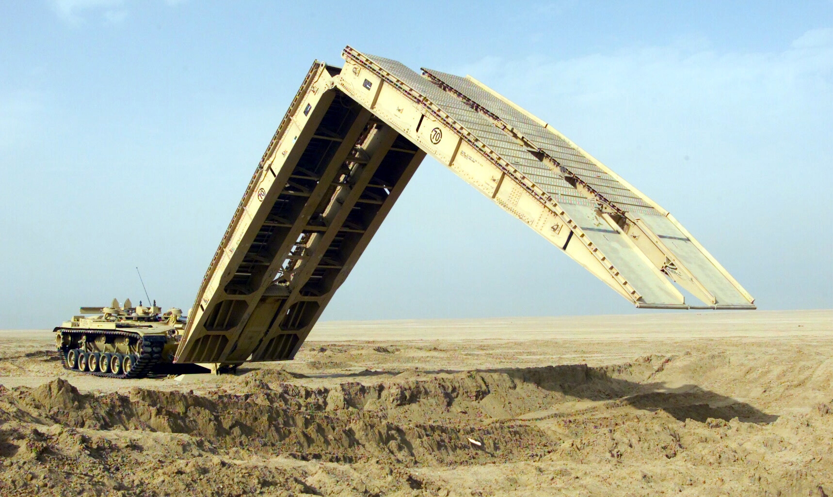 Ukraine will receive collapsible "storm bridges" for crossing rivers ...
