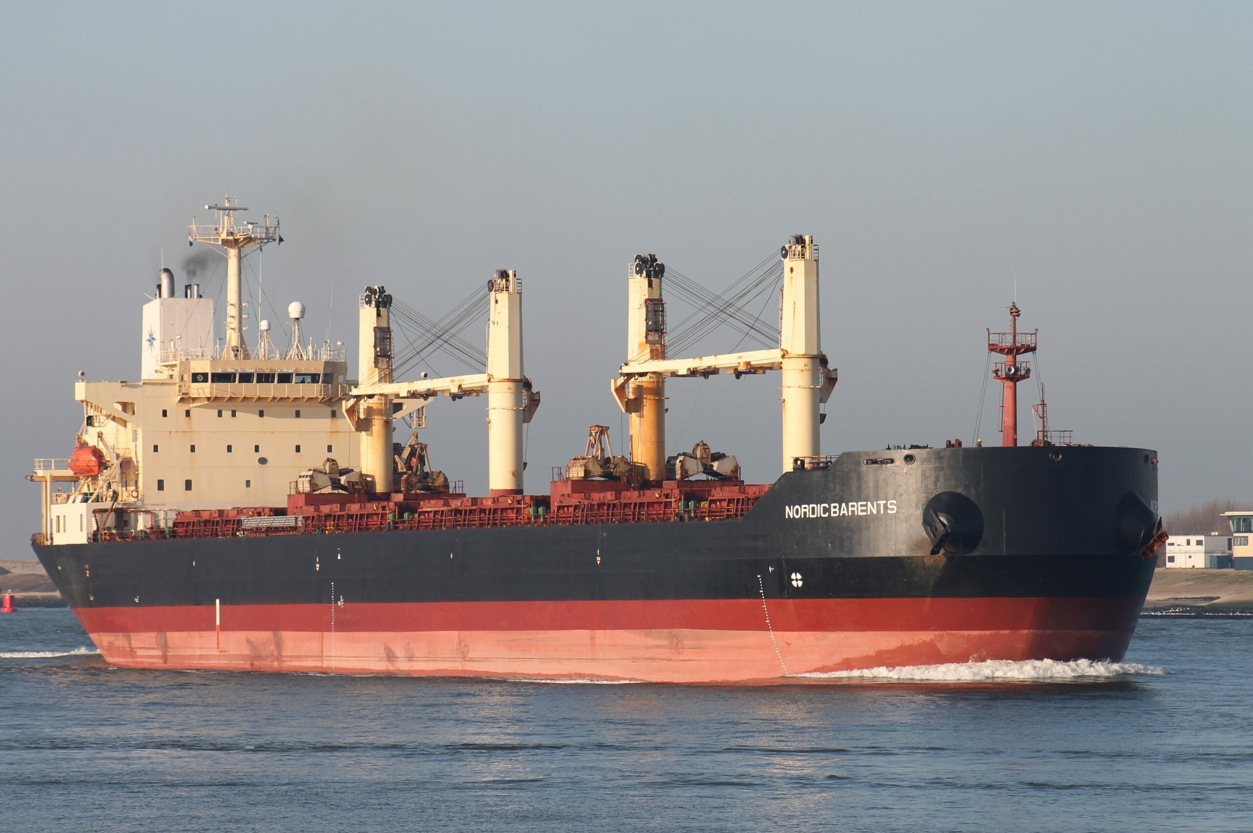 The Russian Federation sends the Northern Fleet to Crimea to steal ...