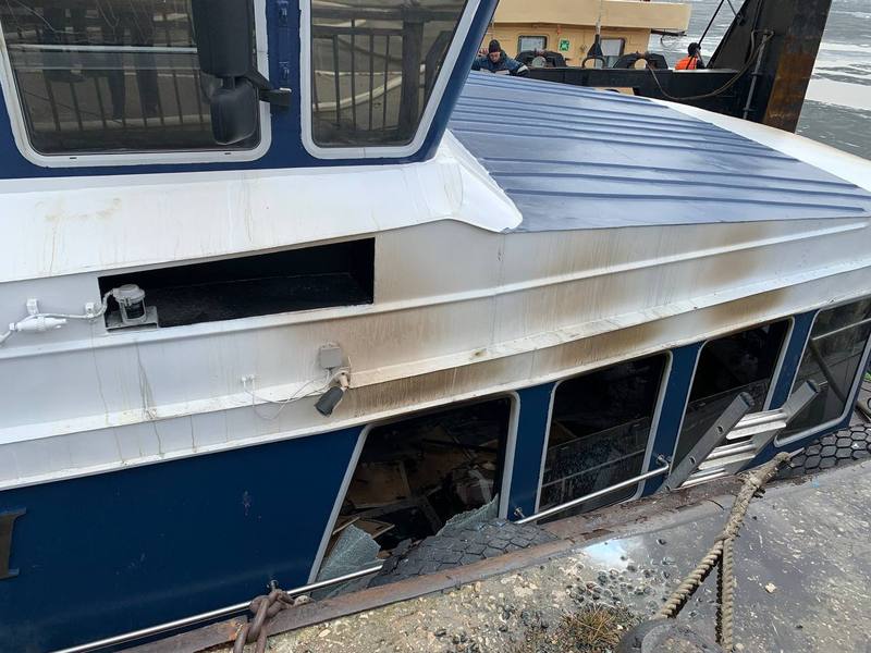 The steamship "Imperiya" caught fire and sank in Russia (photo ...