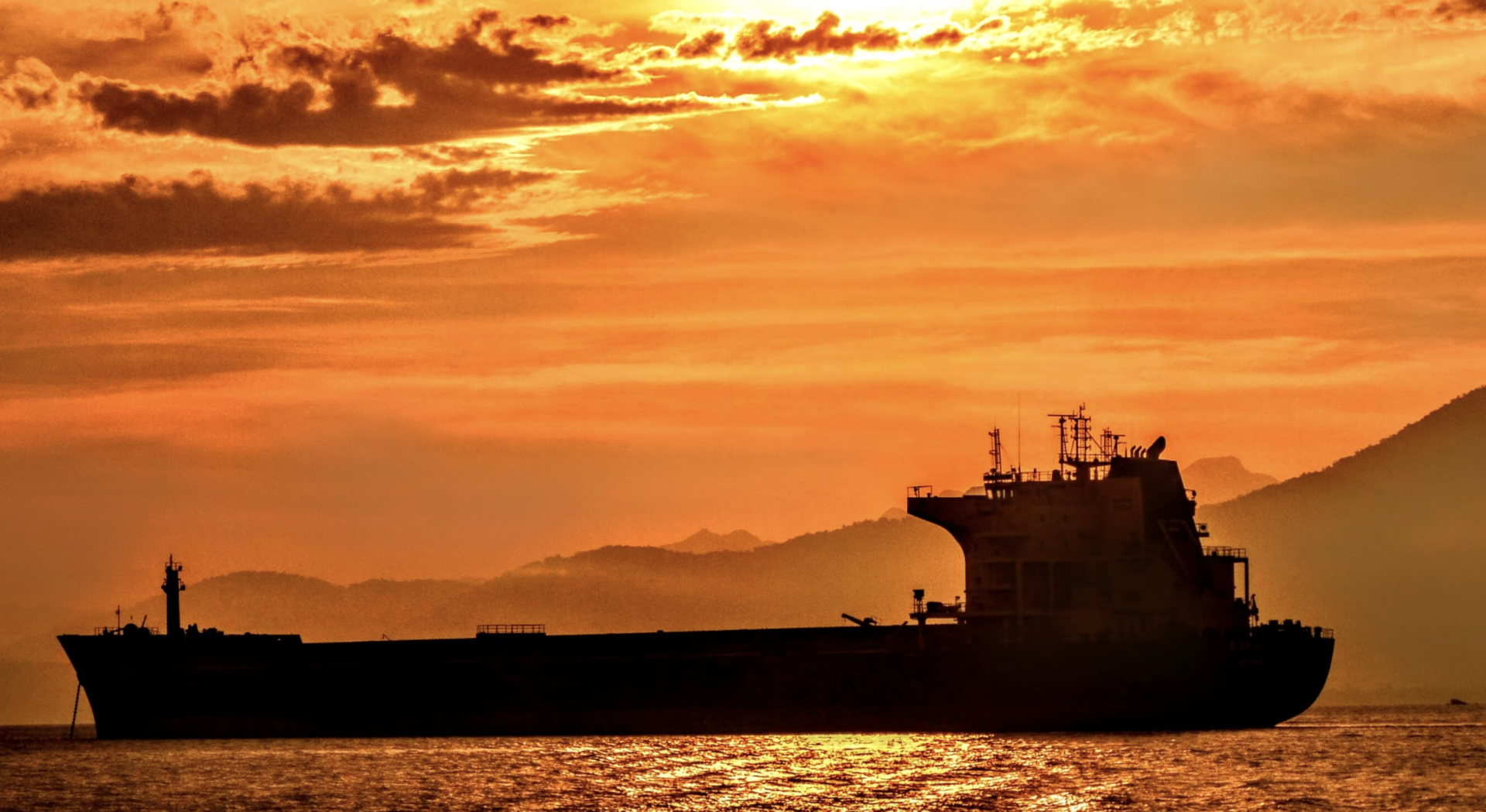 Poland will help detect tankers of the "shadow fleet" of the Russian ...