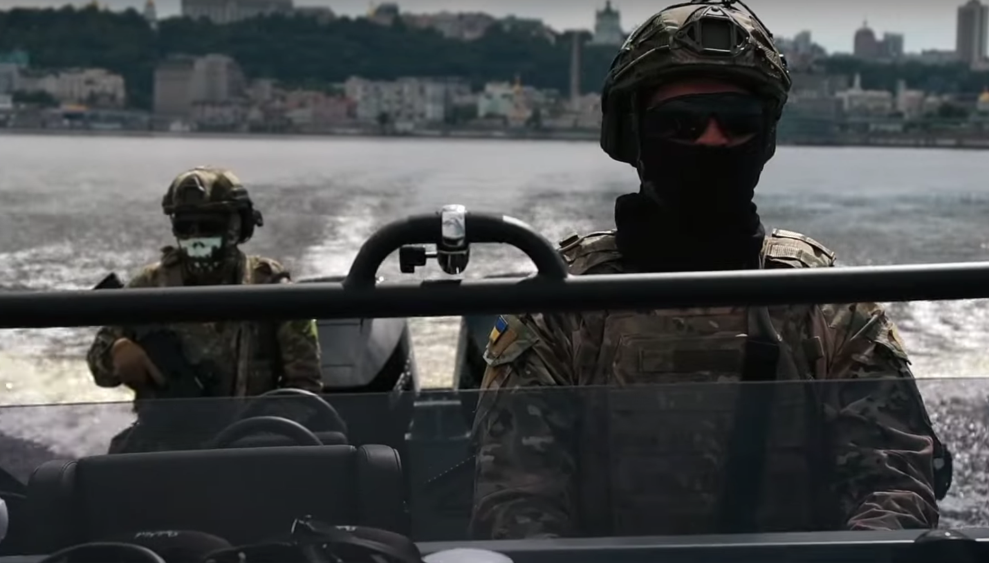 A Ukrainian-made combat boat was handed over to the soldiers of Defense ...