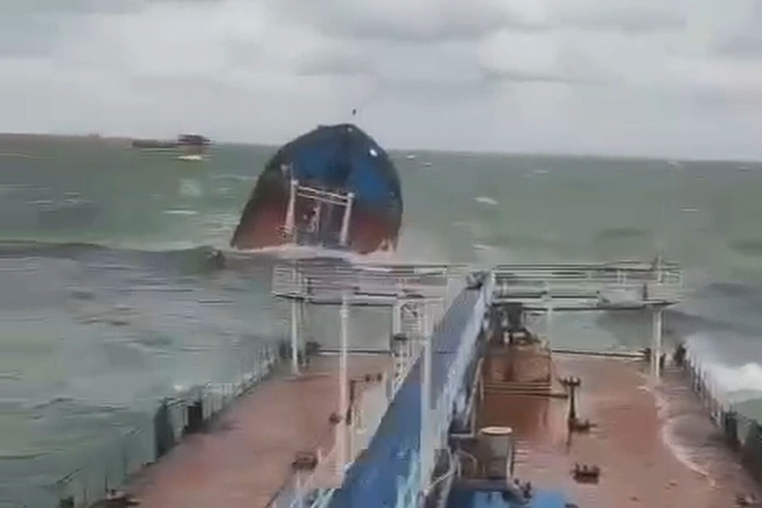 Russian tanker accident in Kerch Strait could lead to environmental ...