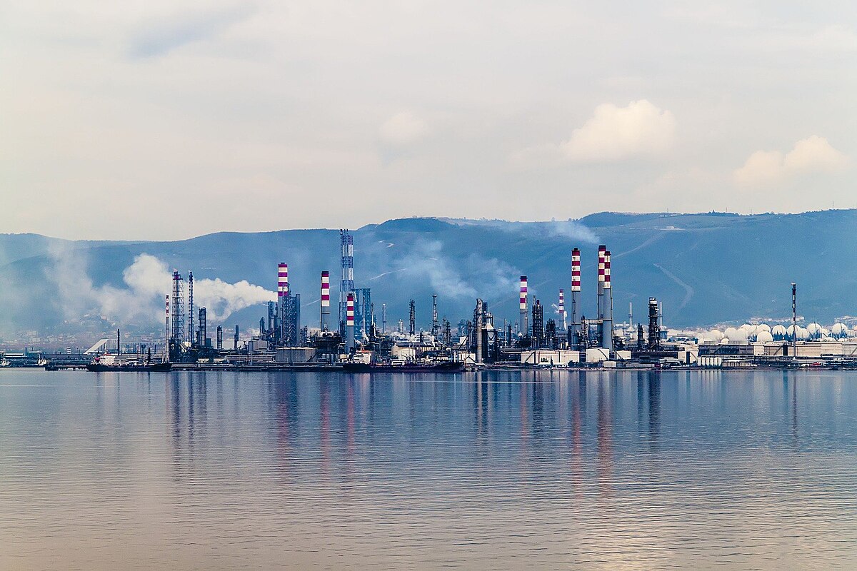 Turkey's largest refinery Tupras refuses Russian oil due to sanctions ...