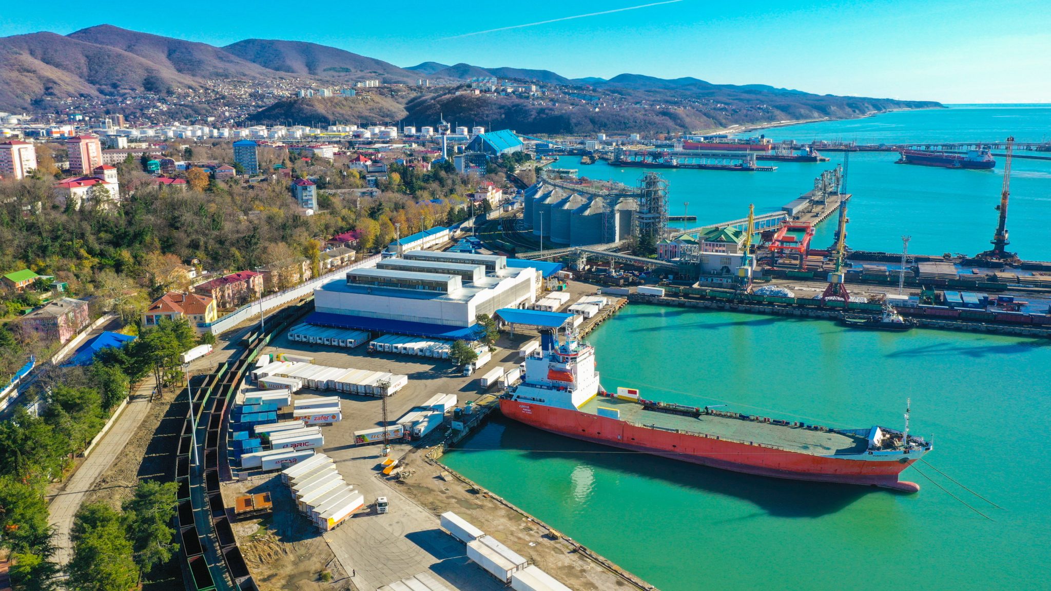 Russian port in Tuapse attacked by drones | Ukrainian and World ...