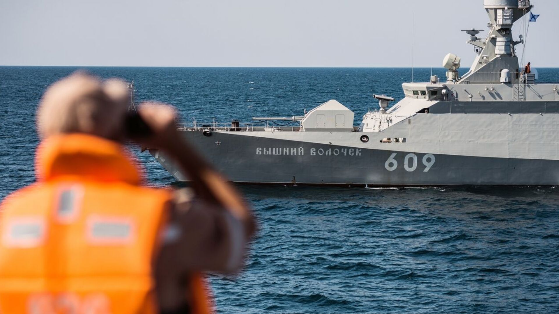 A Russian Black Sea Fleet ship collided with a tanker while fleeing ...